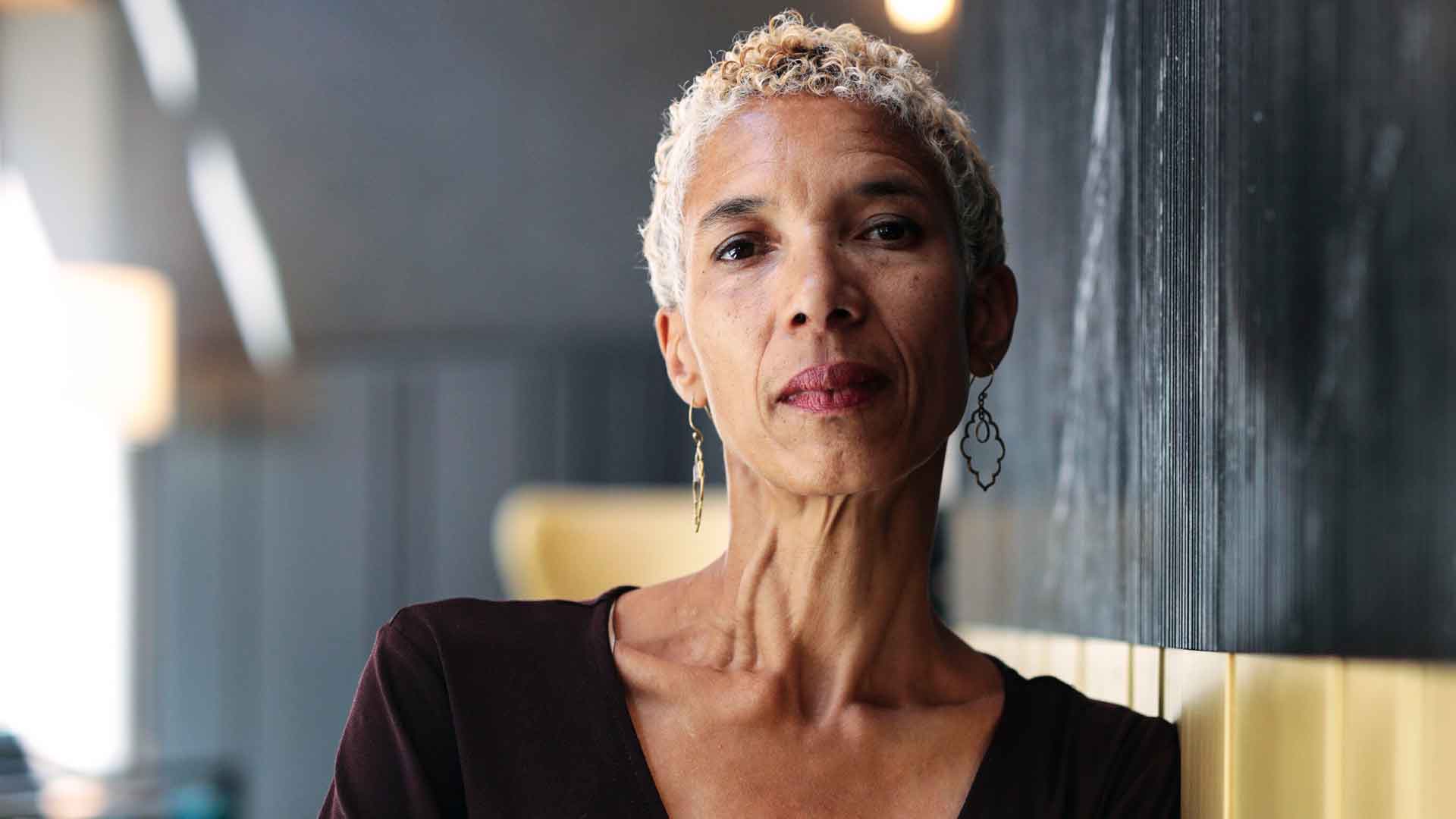 Sandra Moser - Schauspiel, Regie, Sprache, Film, TV, Radio und Bühne