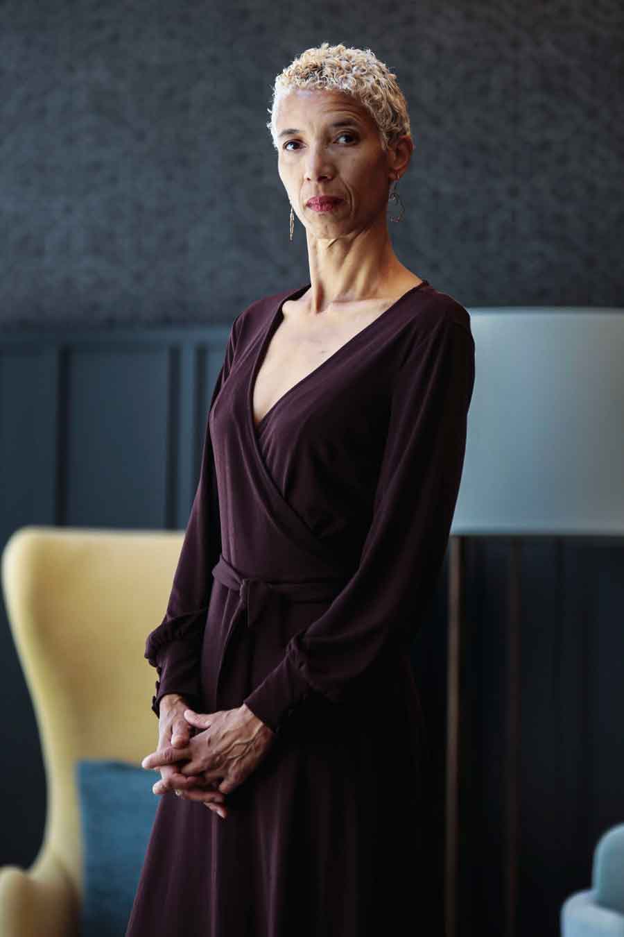 Sandra Moser - Schauspiel, Regie, Sprache, Film, TV, Radio und Bühne