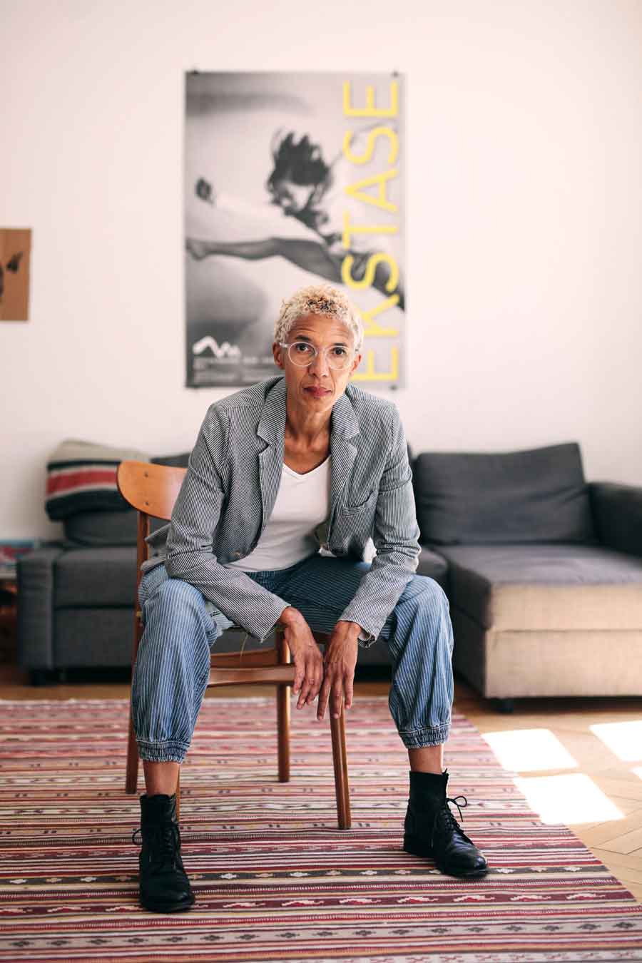 Sandra Moser - Schauspiel, Regie, Sprache, Film, TV, Radio und Bühne