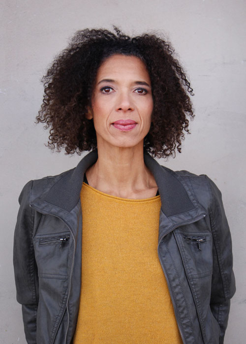 Sandra Moser - Schauspiel, Regie, Sprache, Film, TV, Radio und Bühne